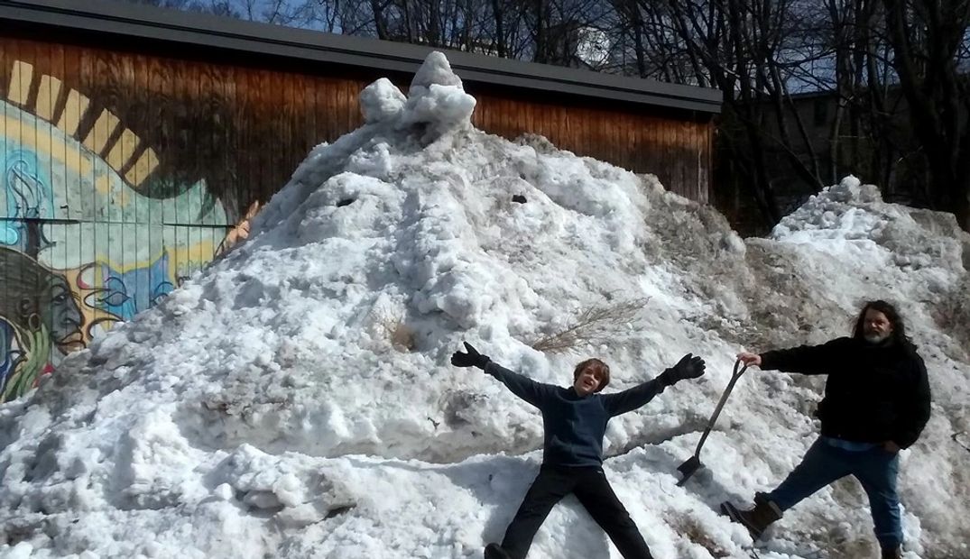 Make A Snow Head Out of A Pile Of Snow, Win $100 | iBrattleboro.com